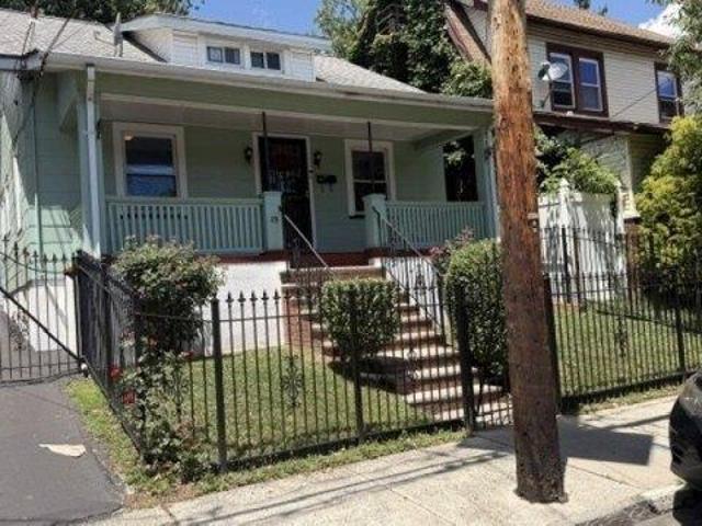3 bedroom, Newark NJ 07106 104810004