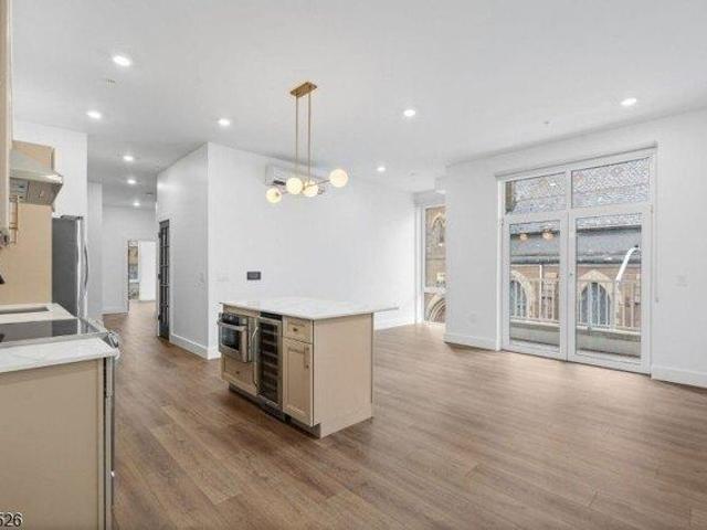 3 bedroom, Newark NJ 07102 104758378