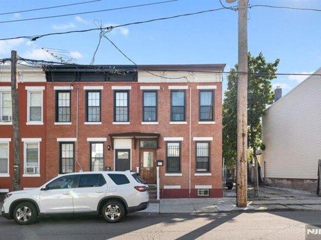 3 bedroom, Newark NJ 07114 102780307