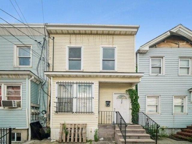 3 bedroom, Newark NJ 07114 104851110
