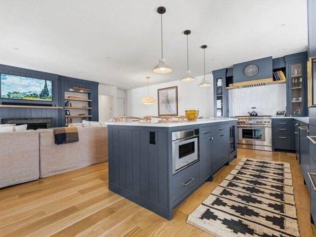 3 bedroom, Newburyport MA 01950 LS102214661