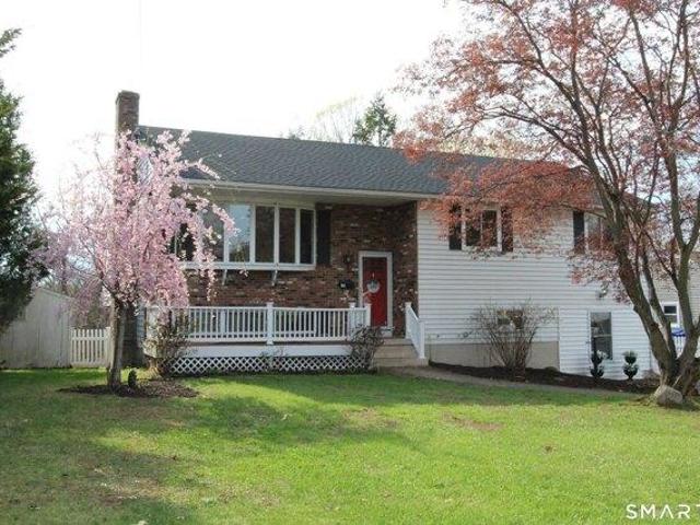 3 bedroom, Newington CT 06111 LS103097481