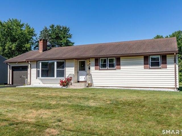 3 bedroom, Newington CT 06111 104832399