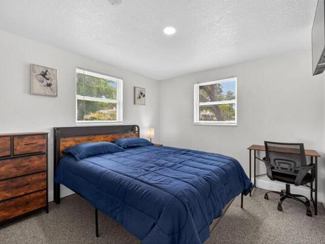 3 BEDROOM NEWLY RENOVATED PRIVATE