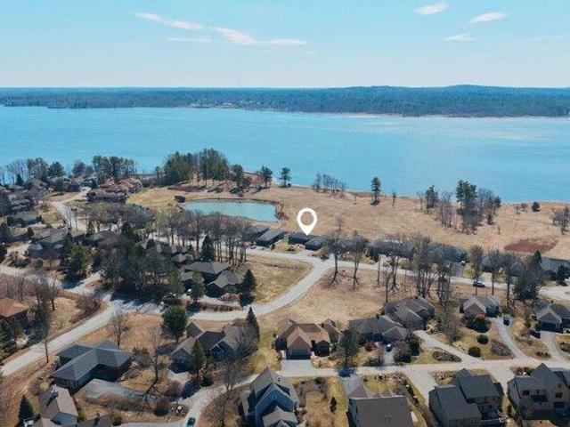 3 bedroom, Newmarket NH 03857 101998052
