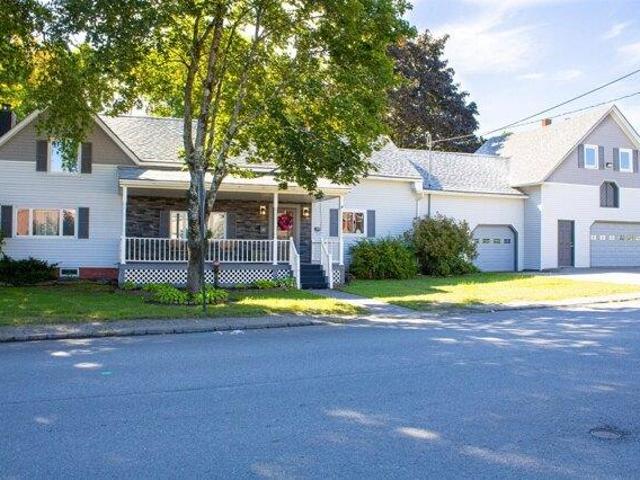 3 bedroom, Newport ME 04953 103496612