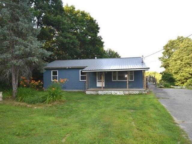3 bedroom, Newport ME 04953 104262772