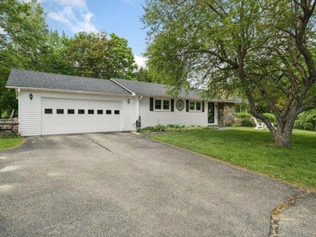 3 bedroom, Newport NH 03773 103016503