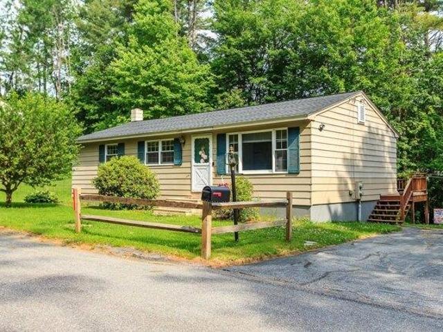 3 bedroom, Newport NH 03773 103250558