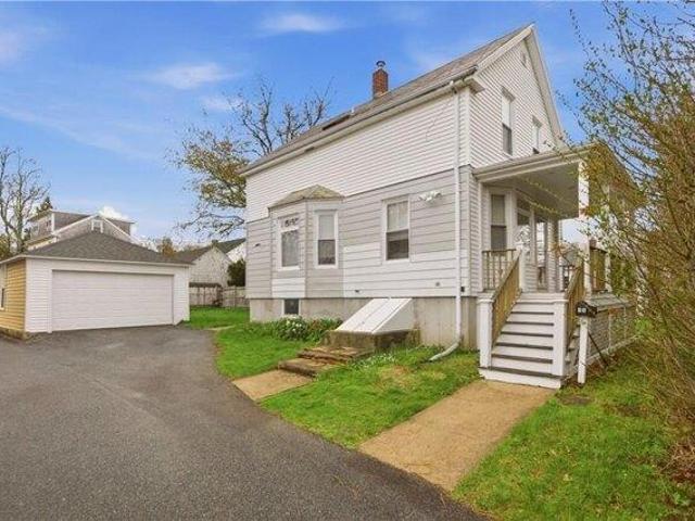 3 bedroom, Newport RI 02840 101998751