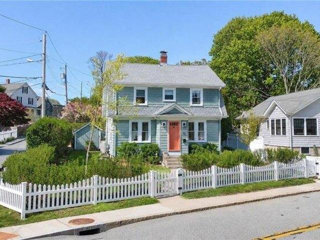 3 bedroom, Newport RI 02840 102584519