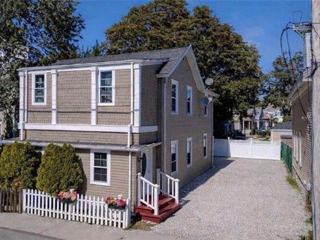 3 bedroom, Newport RI 02840 102592905