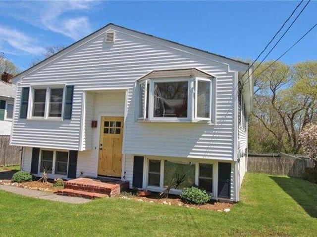 3 bedroom, Newport RI 02840 102315772