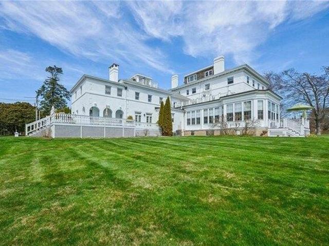 3 bedroom, Newport RI 02840 104541878