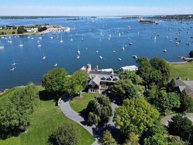 3 bedroom, Newport RI 02840 104542241