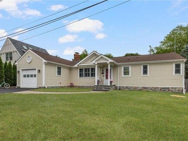 3 bedroom, Newport RI 02840 105105818