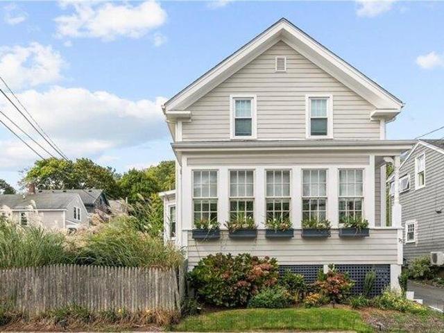 3 bedroom, Newport RI 02840 LS102959699