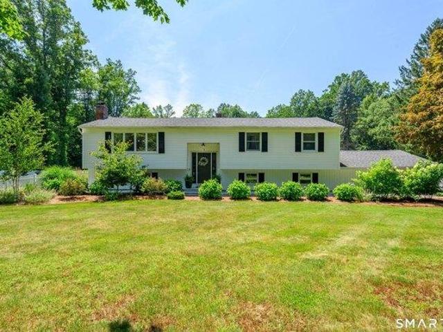 3 bedroom, Newtown CT 06470 104792026