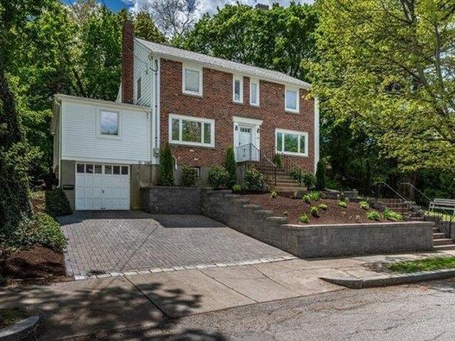 3 bedroom, Newton MA 02458 LS102826745