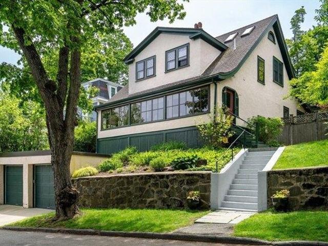 3 bedroom, Newton MA 02458 LS103098226