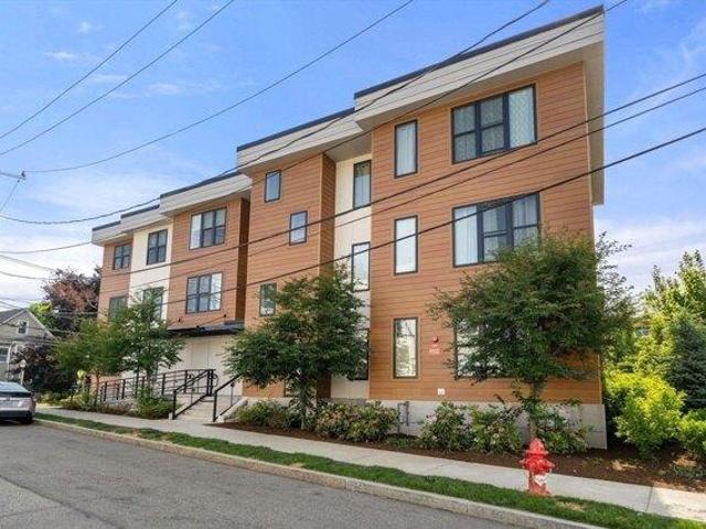 3 bedroom, Newton MA 02458 102560264