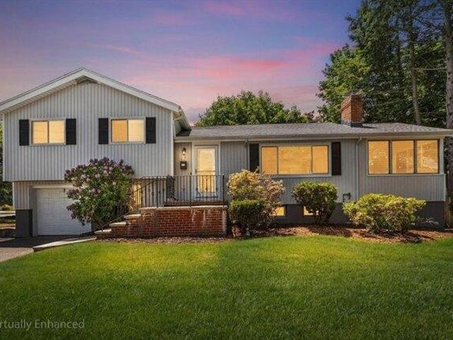 3 bedroom, Newton MA 02458 103499744