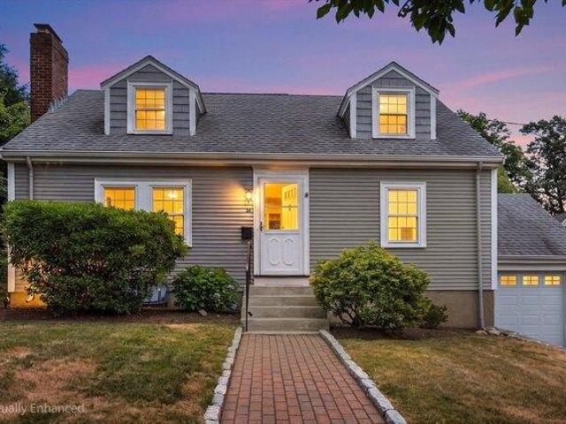 3 bedroom, Newton MA 02458 104920731