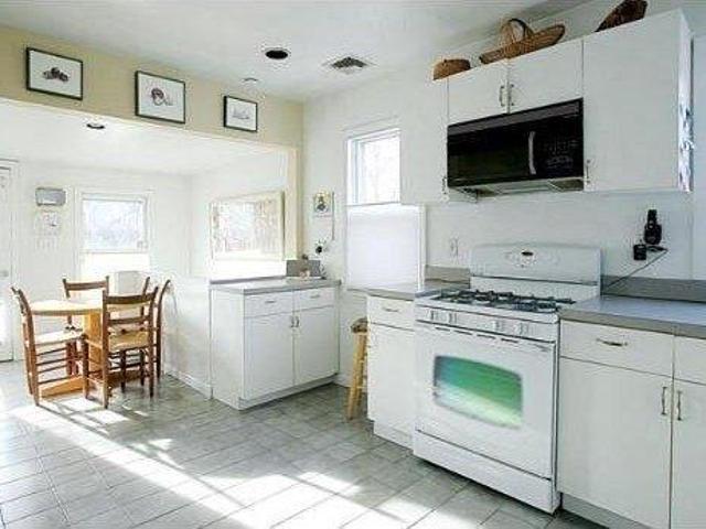 3 bedroom, Newton MA 02464 102670056