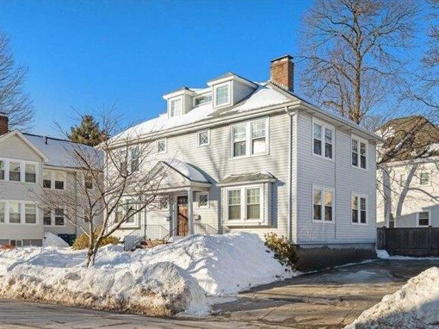 3 bedroom, Newton MA 02466 102372419