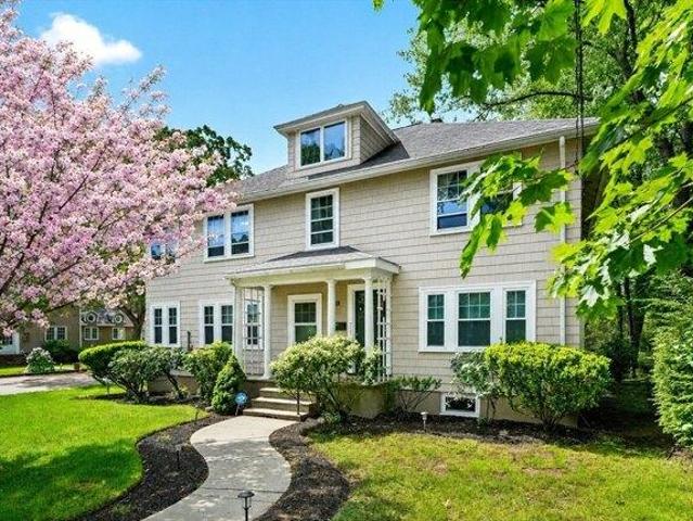 3 bedroom, Newton MA 02466 103848812