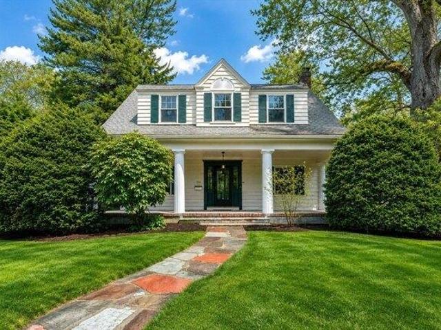 3 bedroom, Newton MA 02468 103016380