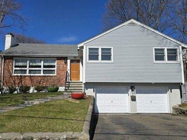 3 bedroom, Newton MA 02468 103889055