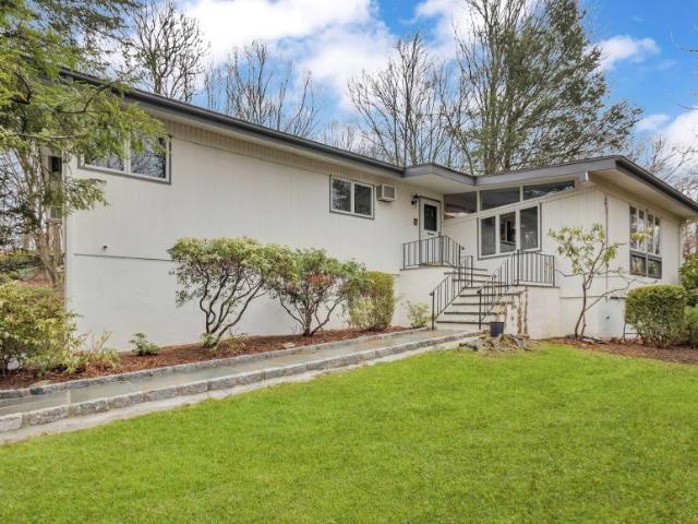 3 bedroom, NY NY 102245225