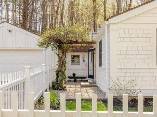 3 bedroom, NY NY 102272100