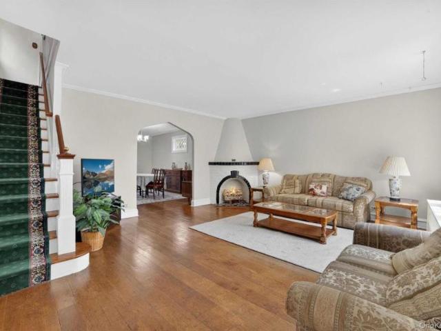 3 bedroom, NY NY 102629570