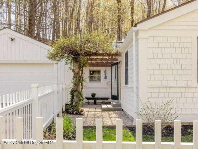 3 bedroom, NY NY LS102019131
