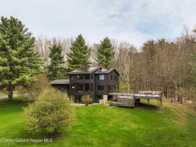 3 bedroom, NY NY LS102272058