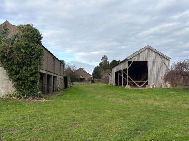 3 Bedroom Smallholding Commercial