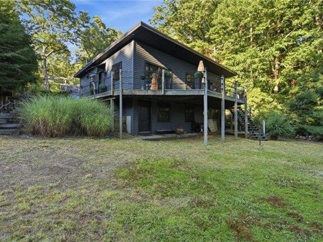 3 bedroom, Smithfield RI 02828 105516801