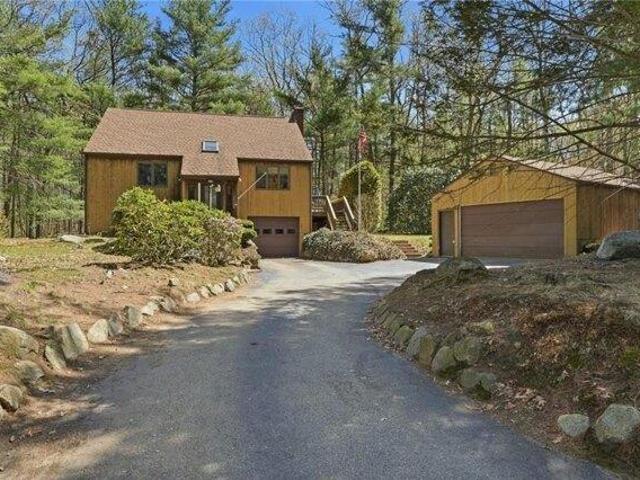 3 bedroom, Smithfield RI 02828 LS102120920