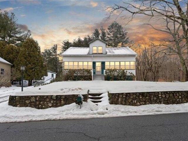 3 bedroom, Smithfield RI 02917 LS101575619