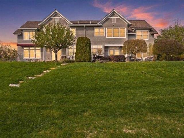 3 bedroom, South Burlington VT 05403 102312478