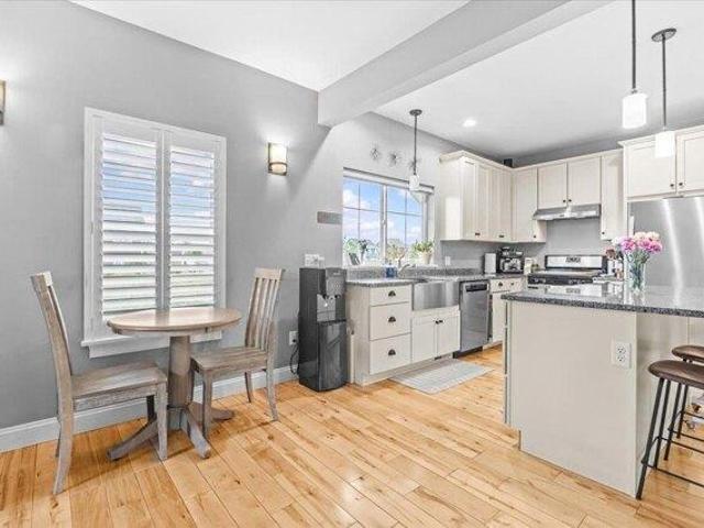 3 bedroom, South Burlington VT 05403 104333014