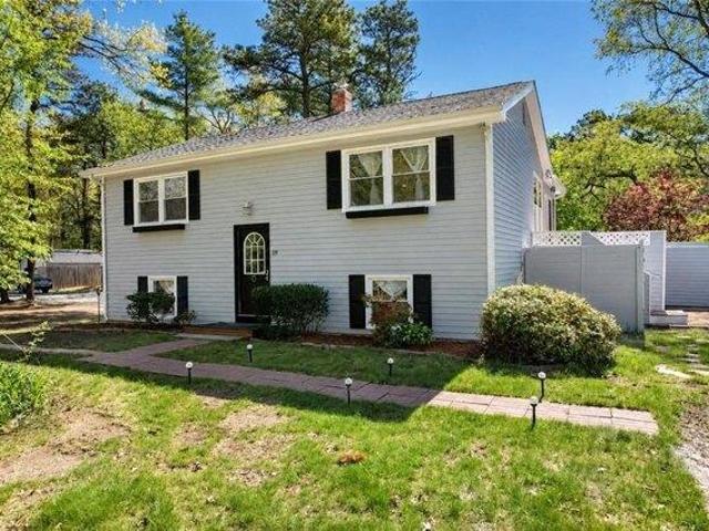 3 bedroom, South Kingstown RI 02879 LS102761663