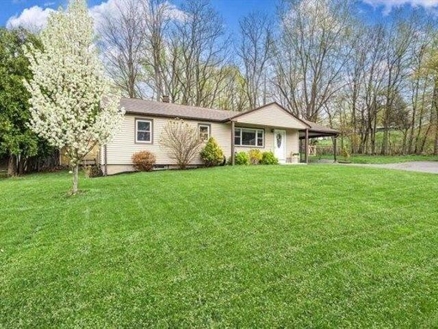 3 bedroom, South Hadley MA 01075 LS102777617