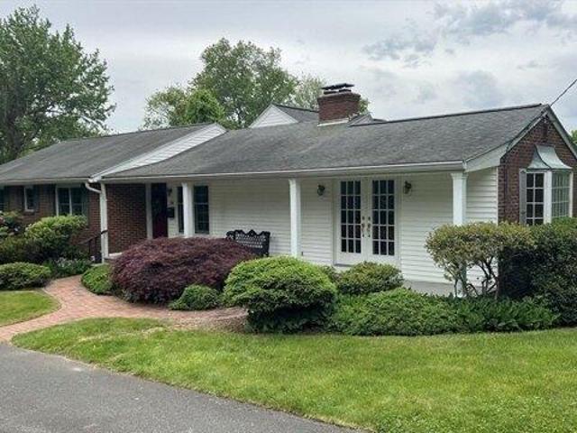 3 bedroom, South Hadley MA 01075 103221810