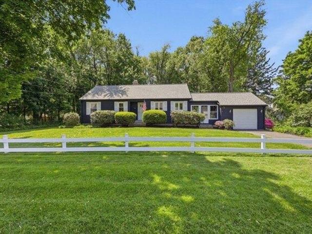 3 bedroom, South Hadley MA 01075 104008078