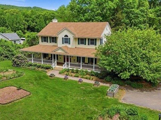 3 bedroom, South Hadley MA 01075 104850317