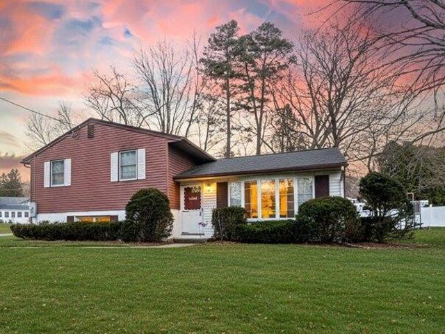3 bedroom, South Hadley MA 01075 104851005