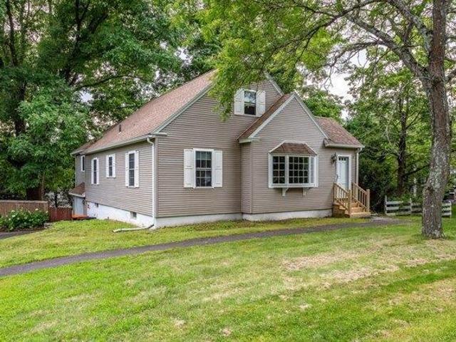 3 bedroom, South Hadley MA 01075 105013605